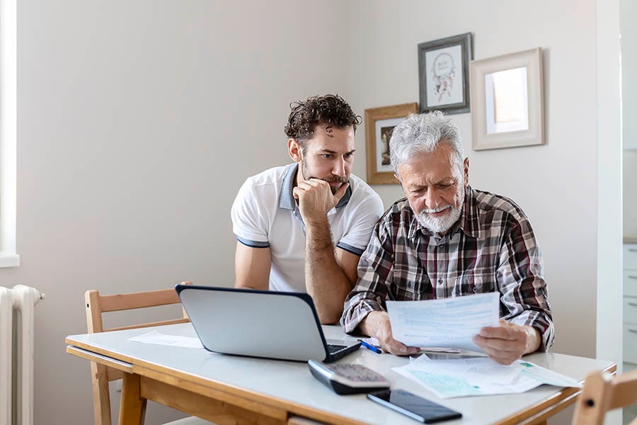 How to Pick an Administrator for Your Estate | Charles Schwab