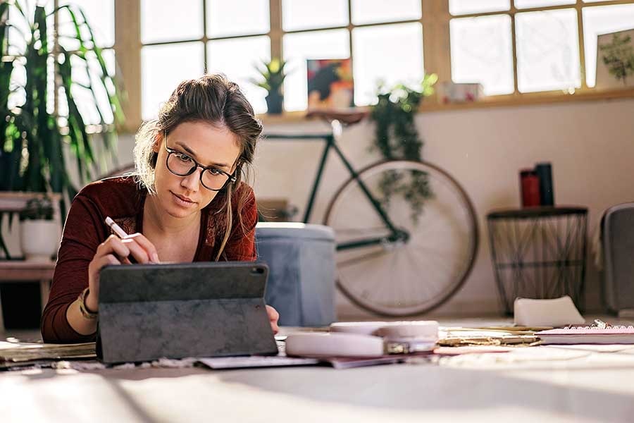 What Is a Roth IRA? | Charles Schwab