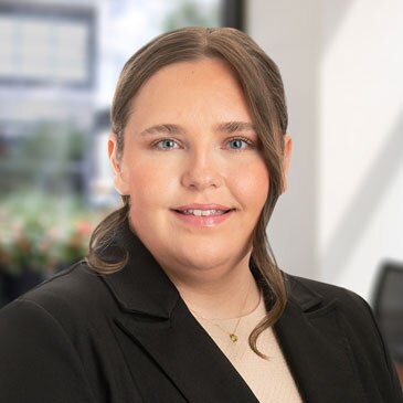 Caylie Taylor | Charles Schwab