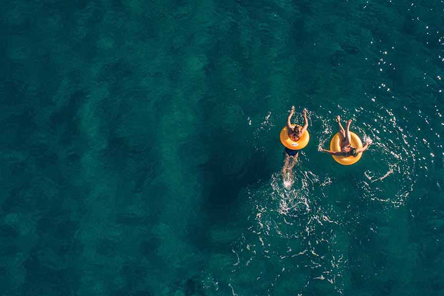 What is the Sunk Cost Fallacy and How Does It Work? | Charles Schwab